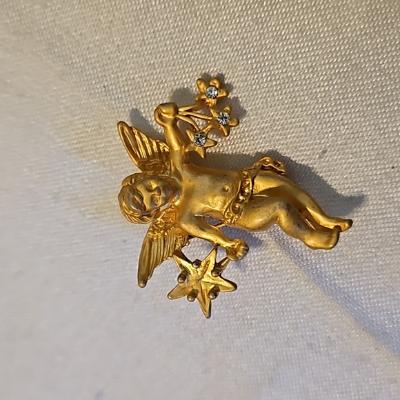 AAi | Jewelry | Aai Winged Cherub Angel Goldplate Rhinestone Brooch ...